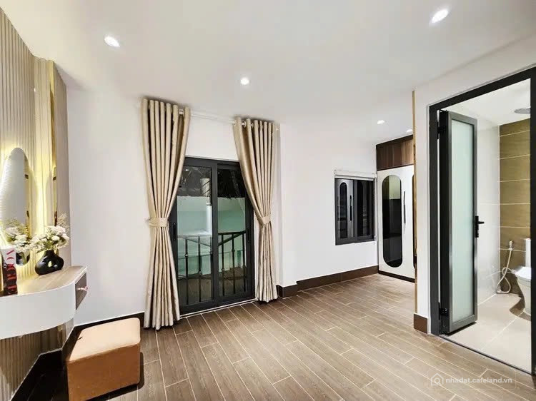SIÊU PHẨM 3 TẦNG - NHÀ MỚI FULL NỘI THẤT - KẾ ĐH CÔNG THƯƠNG, AEON TÂN PHÚ